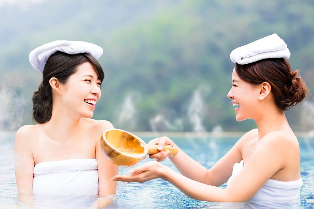 Onsen Health Benefits - 6 Reasons To Soak In Japanese Hot Springs